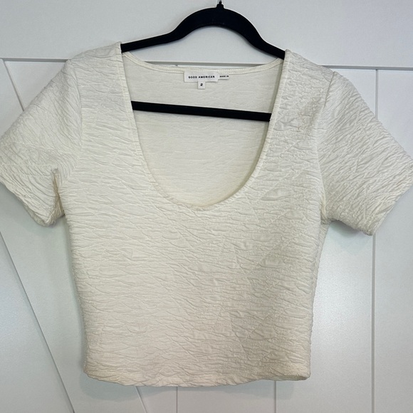 Good American | Tops | Good American Ivory Textured Short Sleeve Top ...
